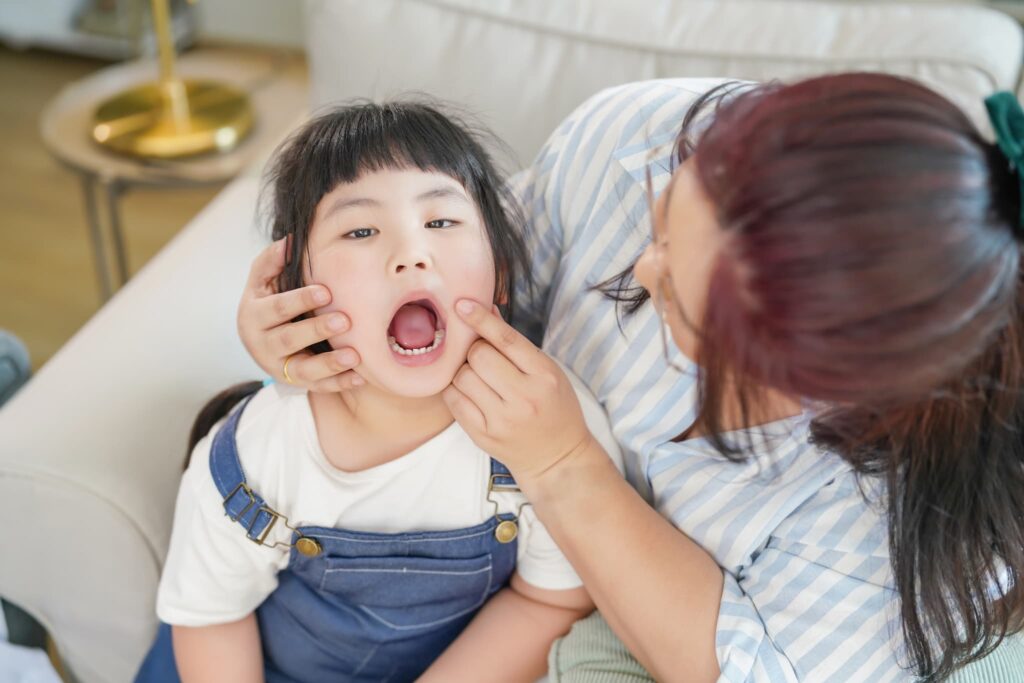 子どもの歯にツノがある？中心結節の治療法を解説 - こうだい歯科｜宇都宮（雀宮）の歯医者なら、こうだい歯科まで